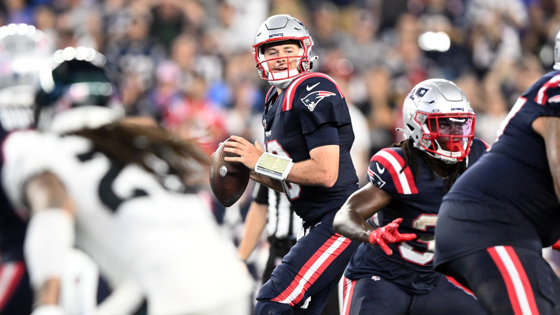 Mike McDaniel Has Picked Up On Notable Change In Patriots' Offense