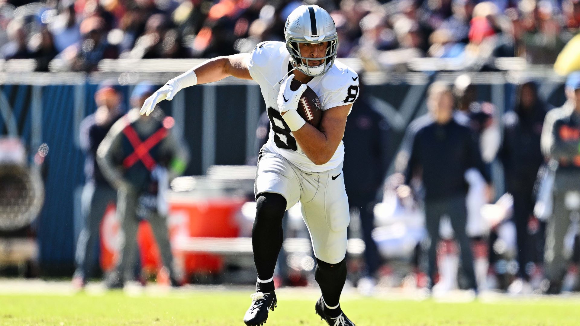 Patriots Add Tight End, Reportedly Agree To Terms With Austin Hooper