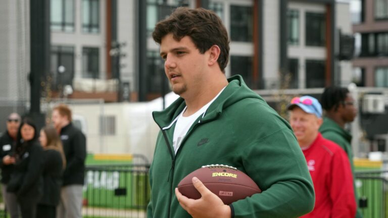 Rob Gronkowski Poses With Kitten In ESPN The Magazine Photo Shoot ...