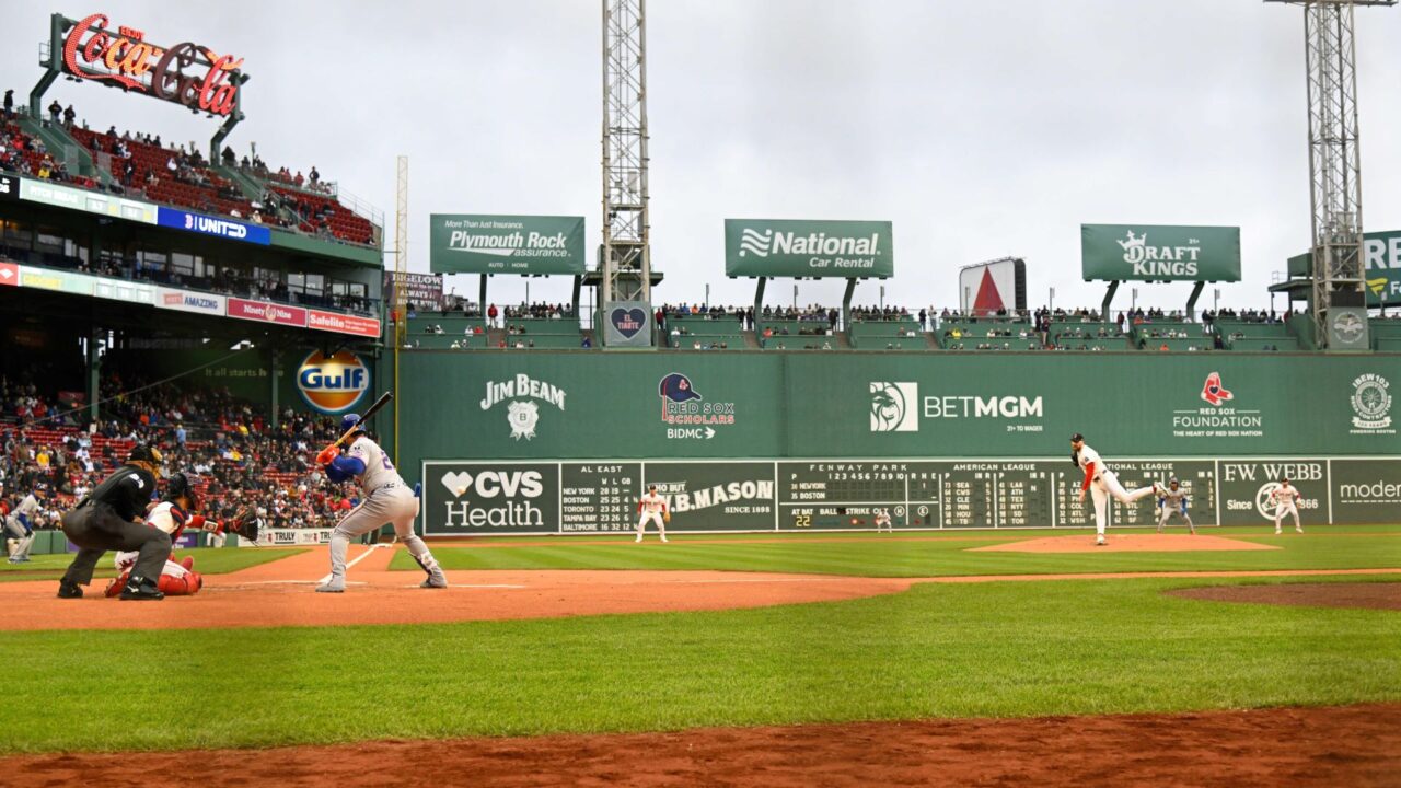 Milwaukee Bucks' New Logo, Color Scheme Honors 'Cream City' (Video ...