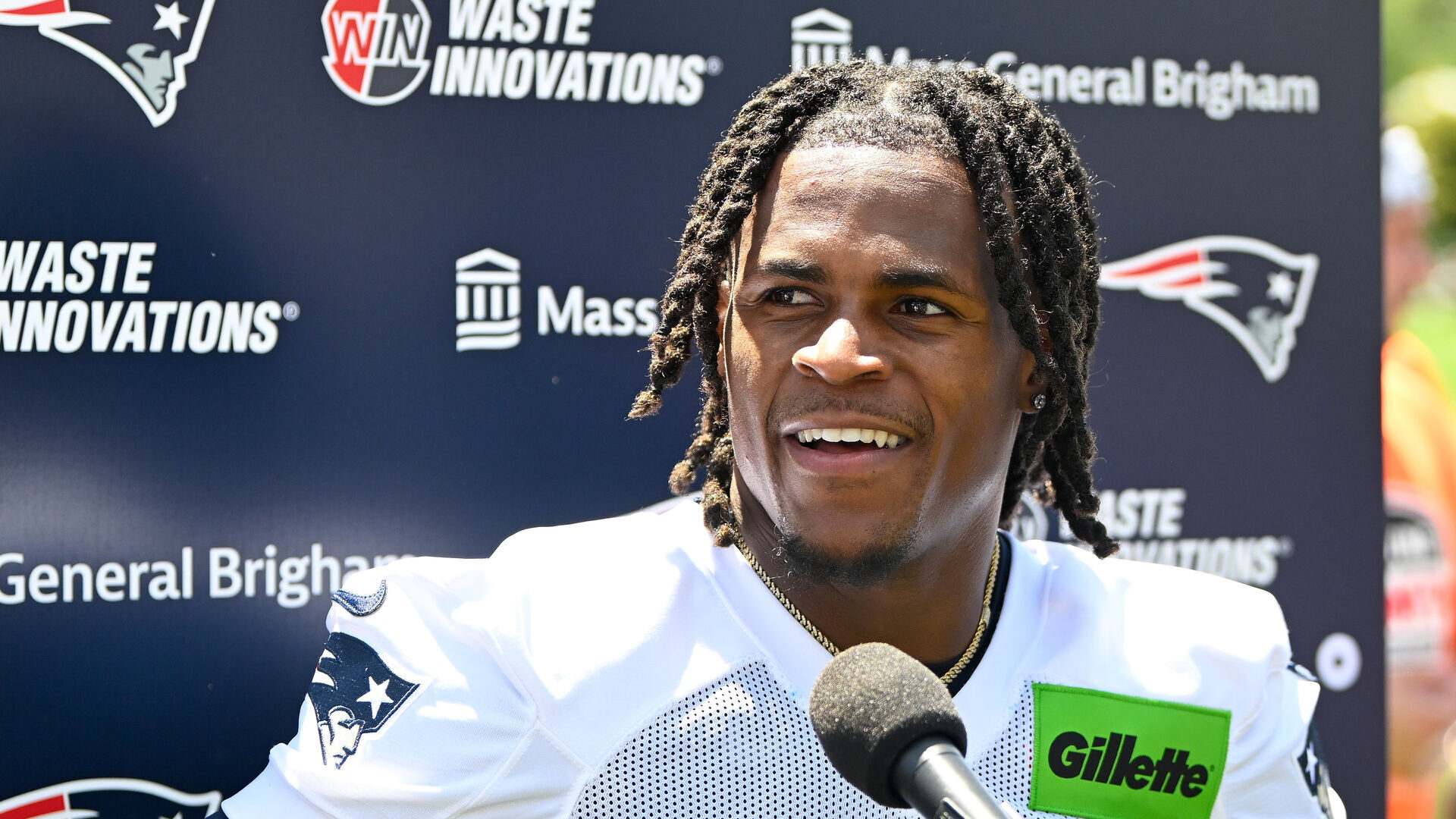 Demario Douglas Sheds Light On Relationship With Efton Chism III