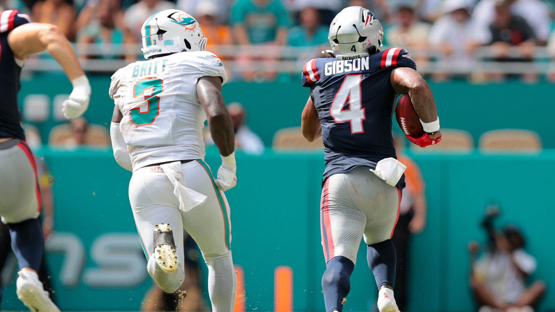 New Video Shows Antonio Gibson's Immediate Reaction To Big Touchdown