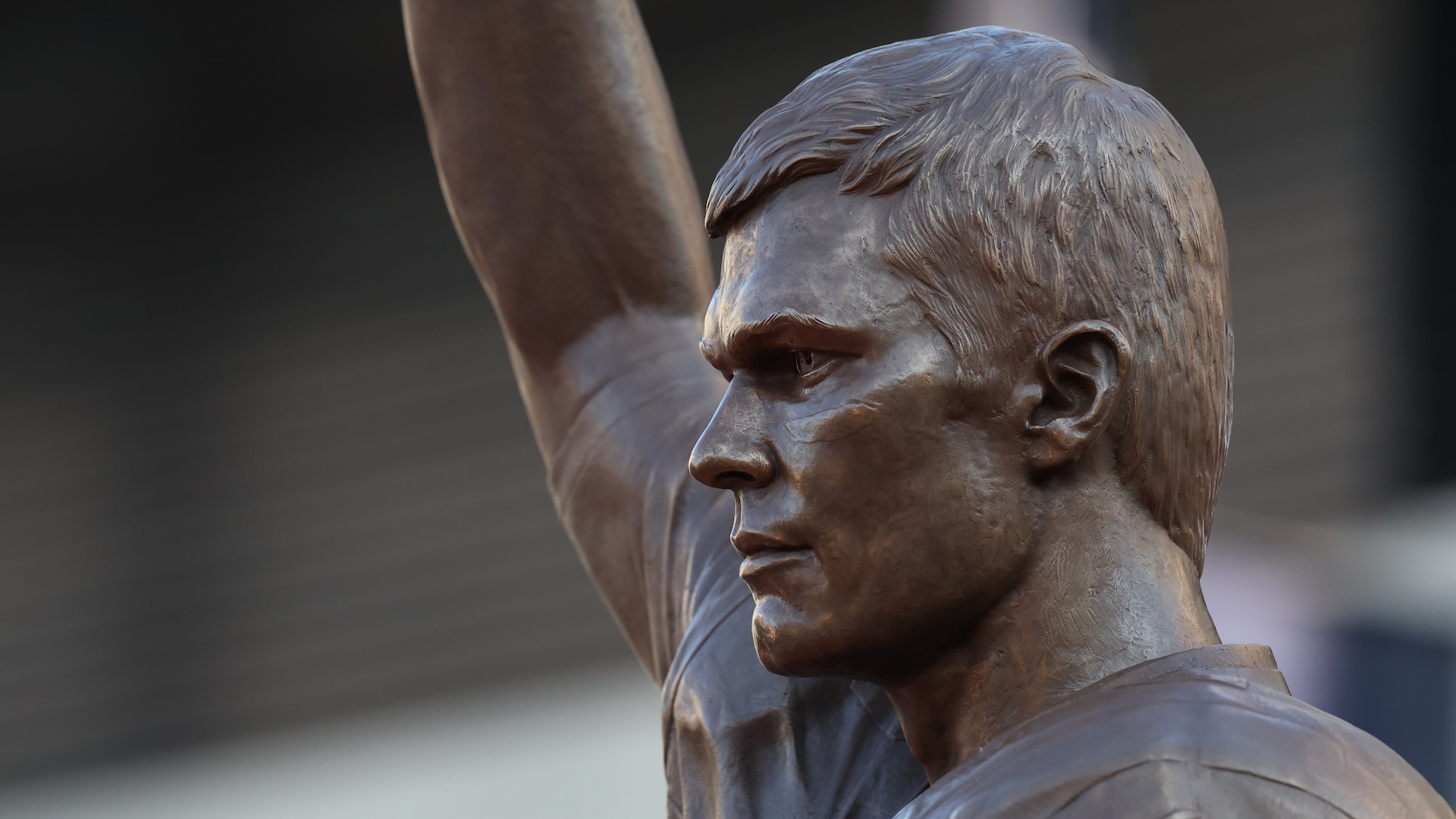 Robert Kraft, Patriots Want Bill Belichick Statue 'Next To Tommy'